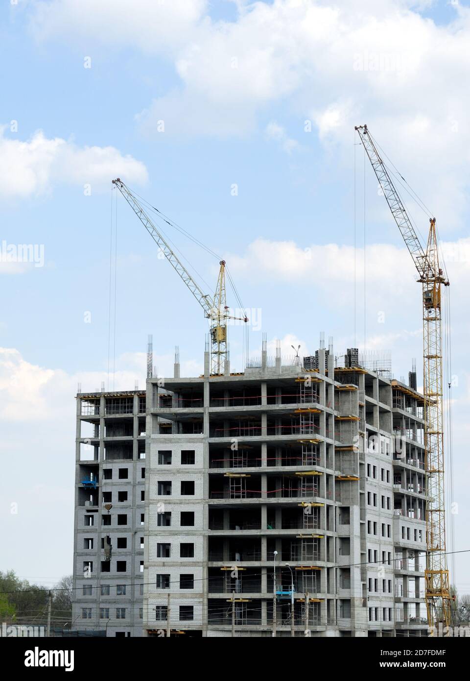 Construction of office building from glass and concrete Stock Photo - Alamy