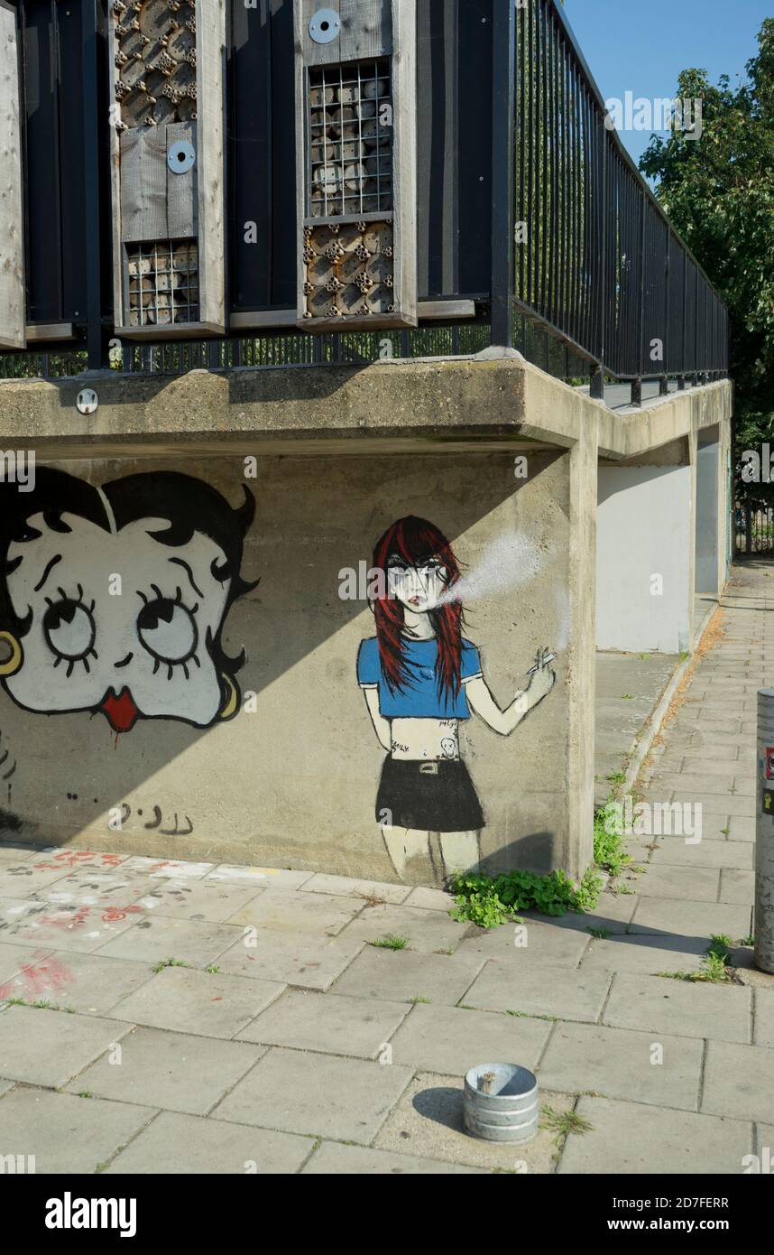 Closed community hi-res stock photography and images - Alamy