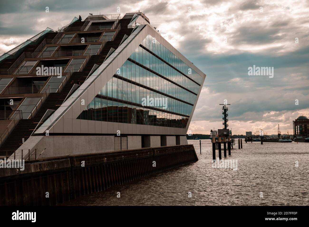 Dockland building hi-res stock photography and images - Alamy