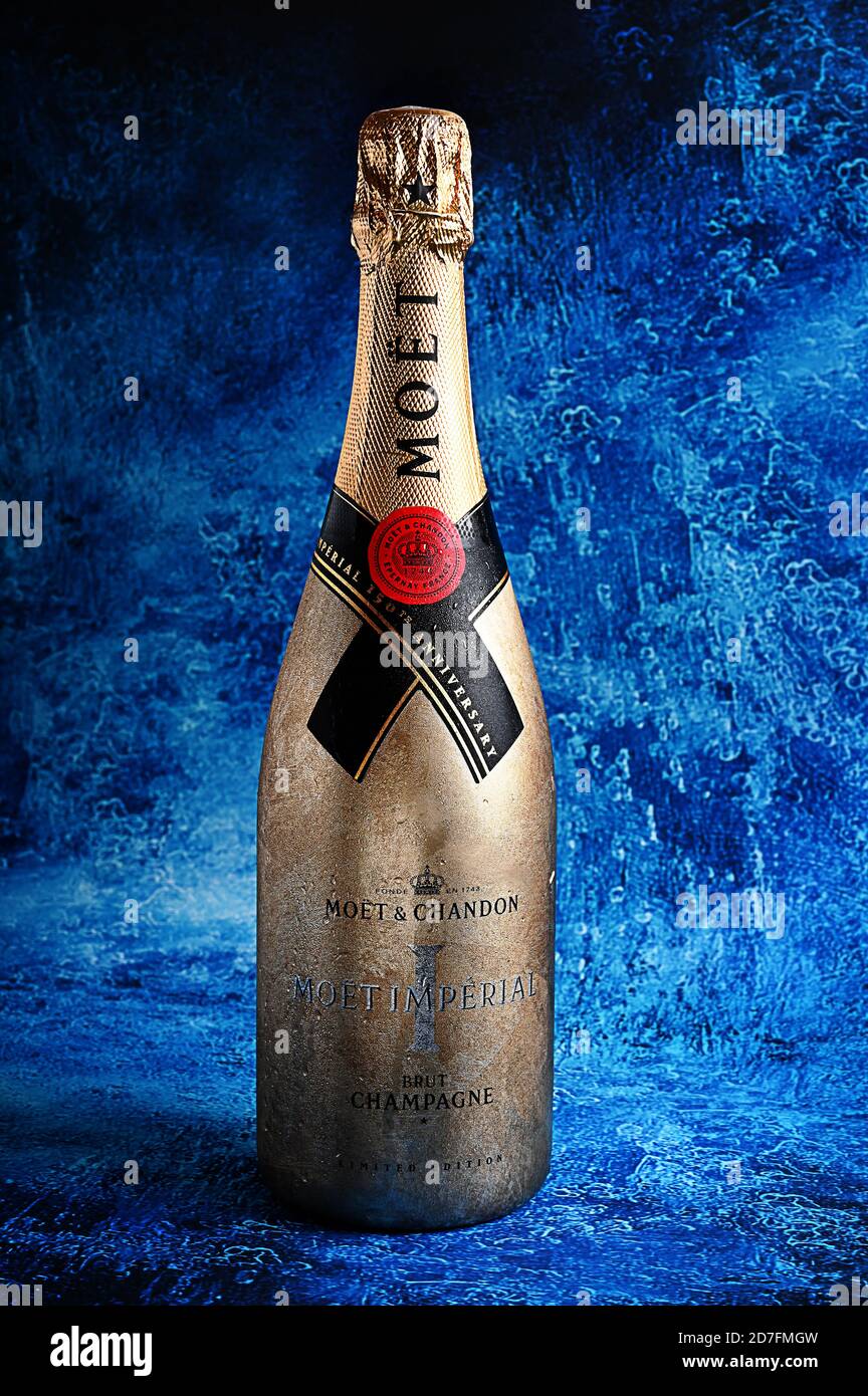 Moet & Chandon Imperial champagne bottle Stock Photo - Alamy