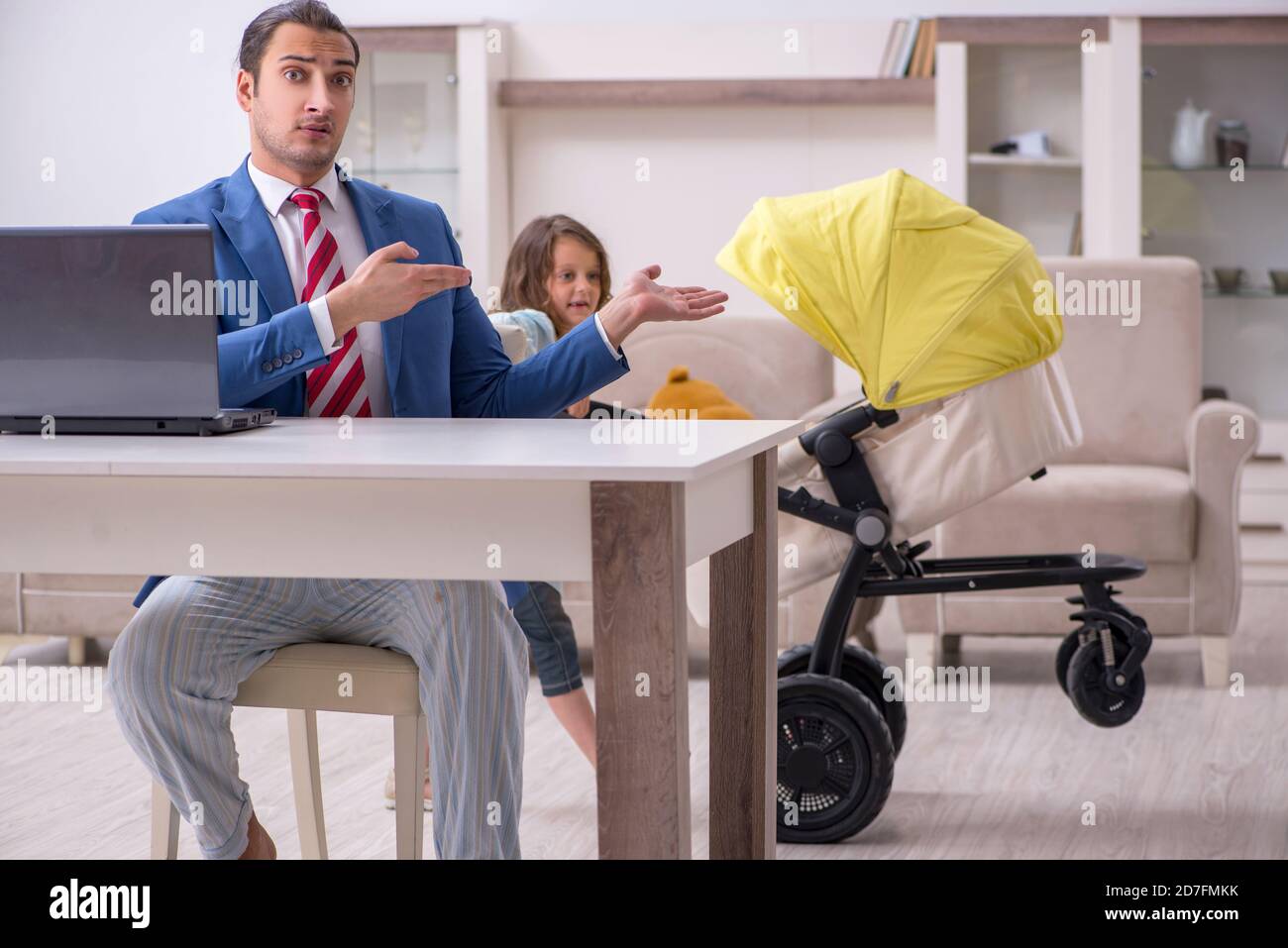 Working father suit and children hi-res stock photography and images ...