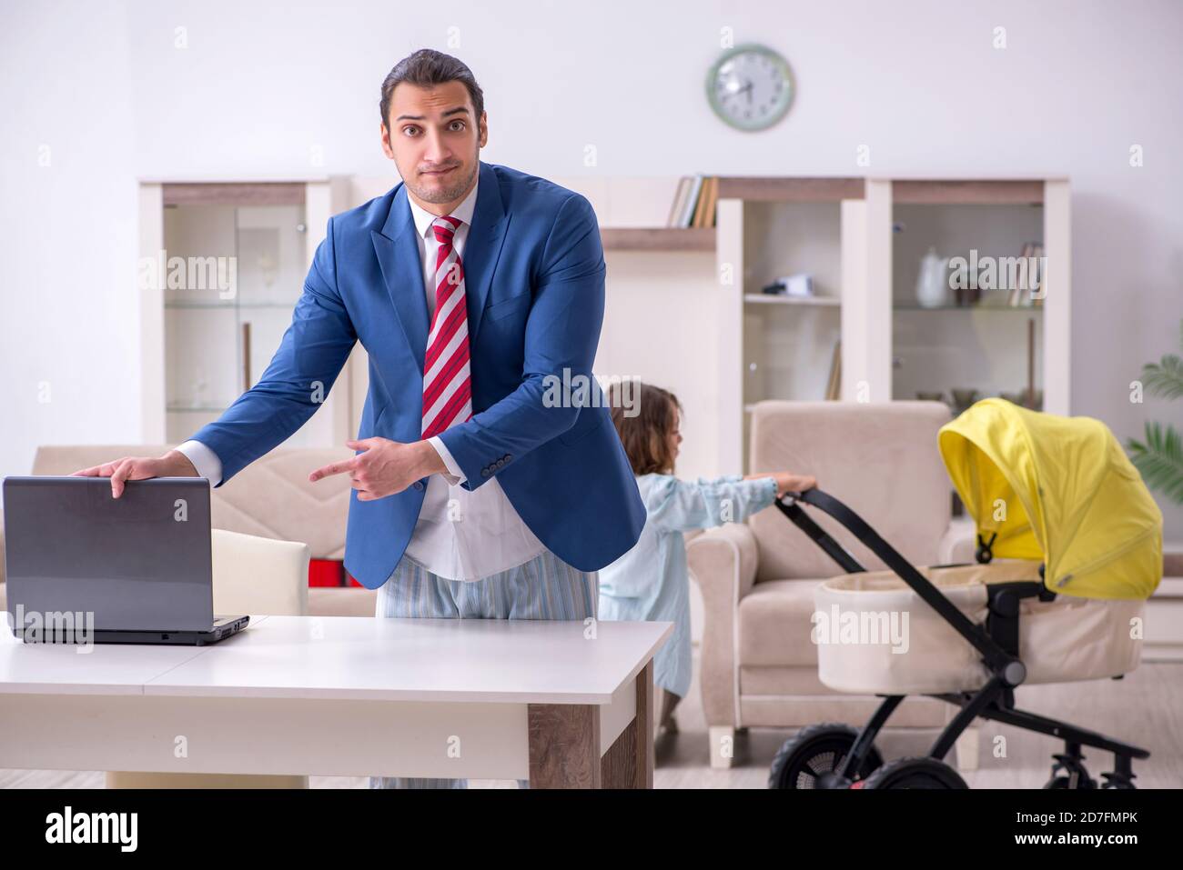 Working father suit and children hi-res stock photography and images ...
