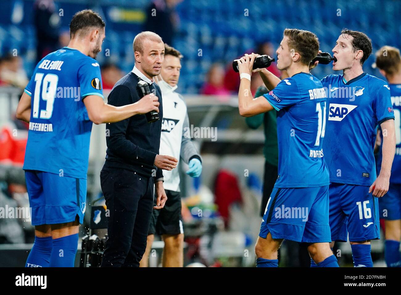 Sinsheim, Germany. 22nd Oct, 2020. Football: Europa League, TSG 1899 ...
