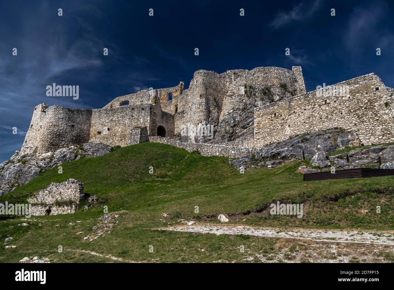 Spis Castle - the largest castle in Slovakia, the historic center of ...