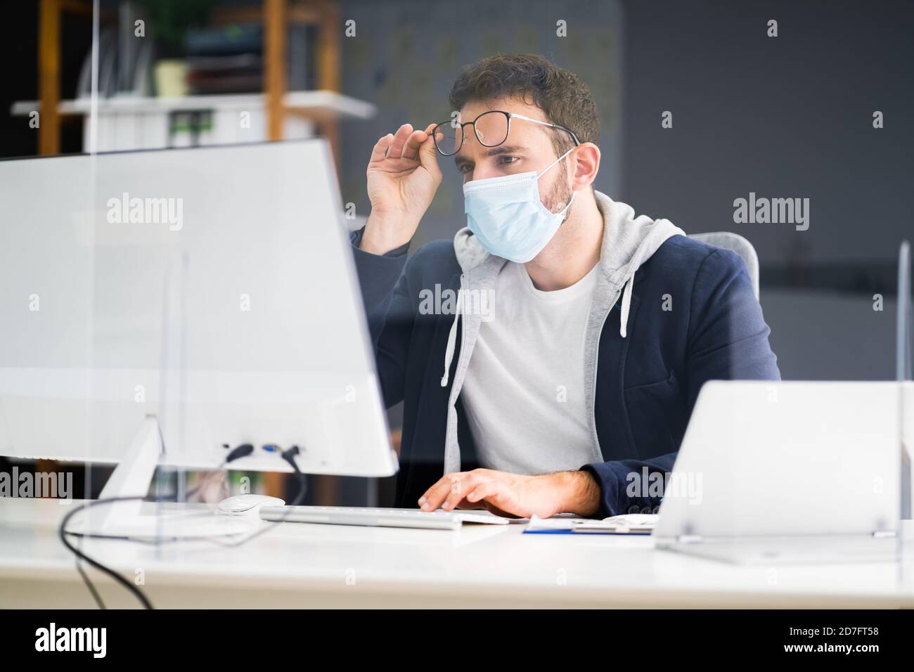 Employee worker workplace frustrated hi-res stock photography and ...