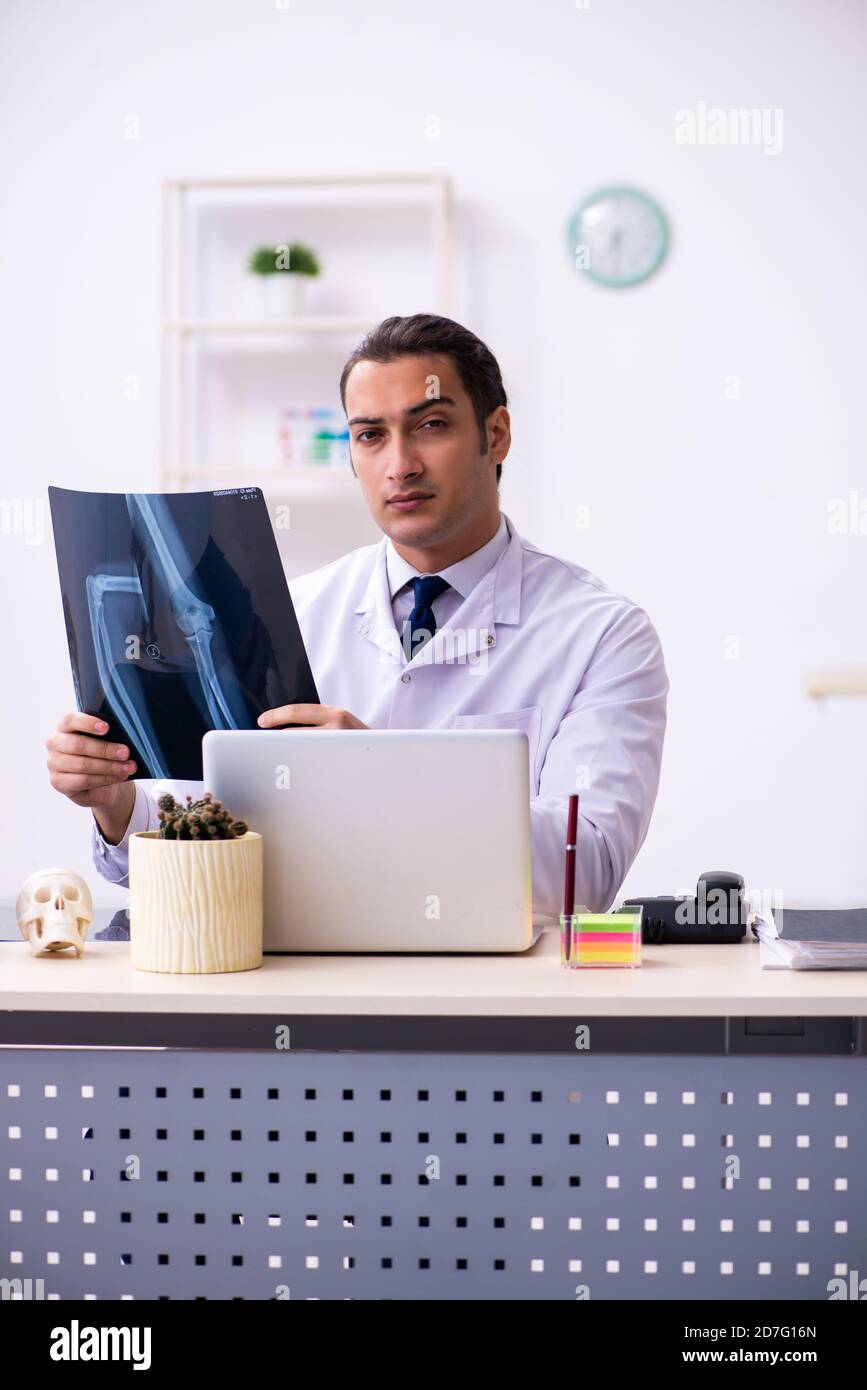 Young doctor radiologist working in the clinic Stock Photo - Alamy