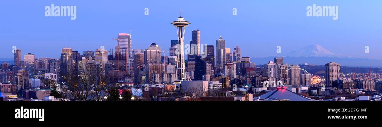 Panoramic View of Seattle Skyline at Sunset Stock Photo - Alamy