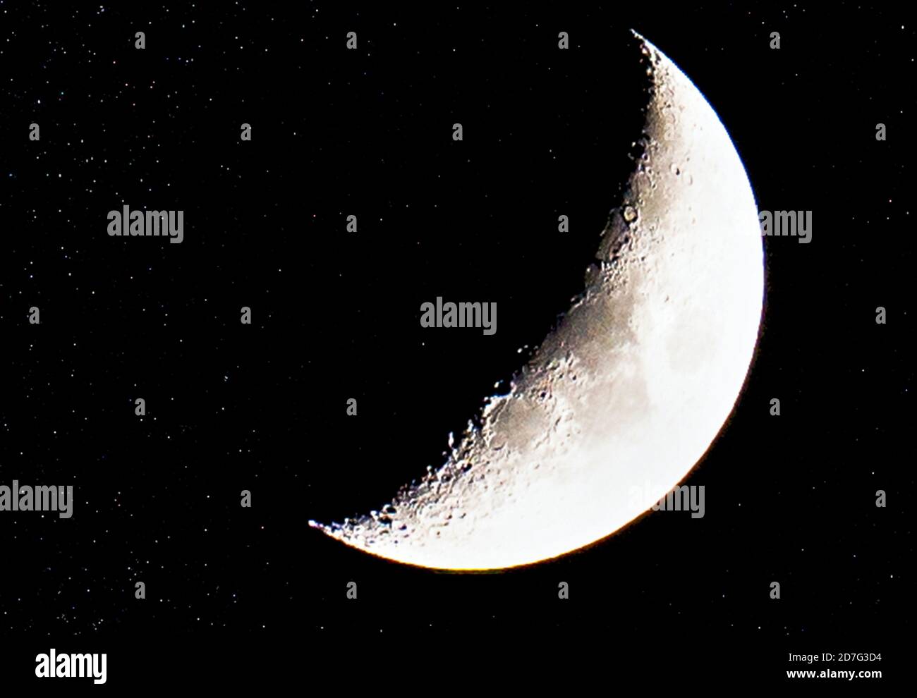 Crescent moon on a clear night Stock Photo - Alamy