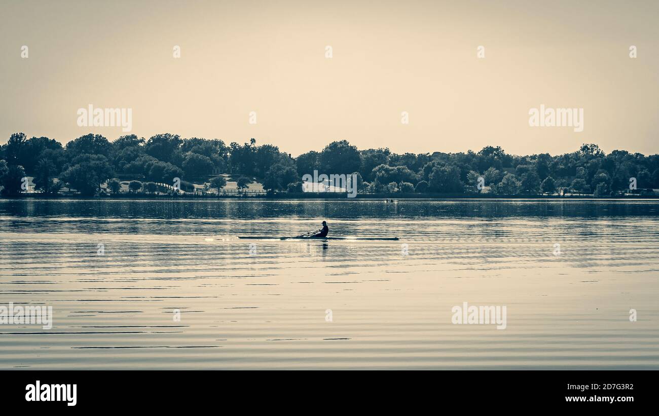 Sculler hi-res stock photography and images - Alamy