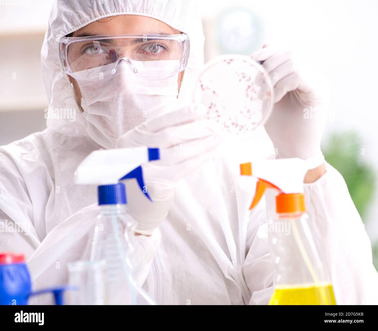 The chemist testing chemical substances in lab Stock Photo - Alamy