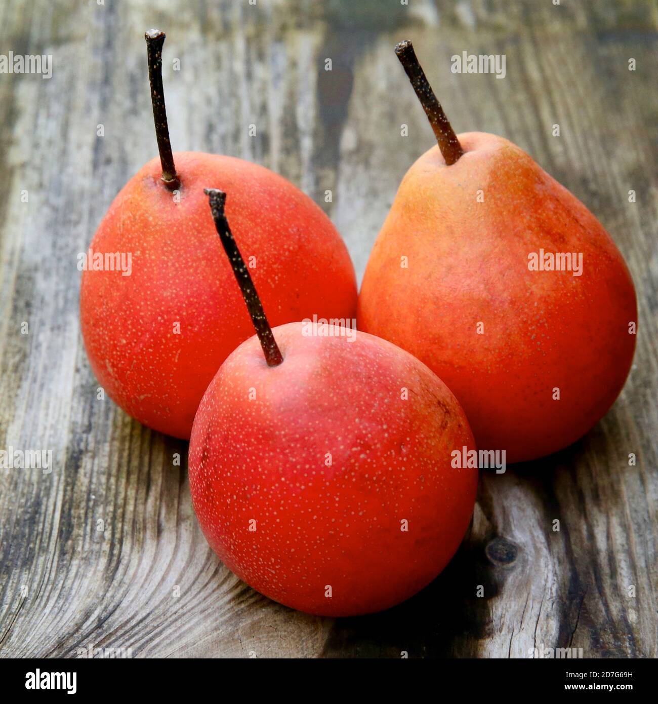 Three fresh pears hi-res stock photography and images - Alamy