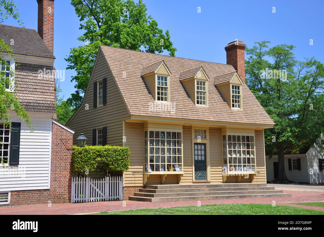 Antique William Pitt Store in Colonial Williamsburg, Virginia VA, USA ...