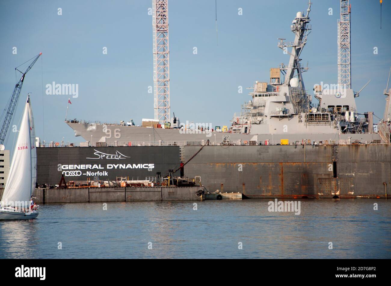 Uss bainbridge hi-res stock photography and images - Alamy