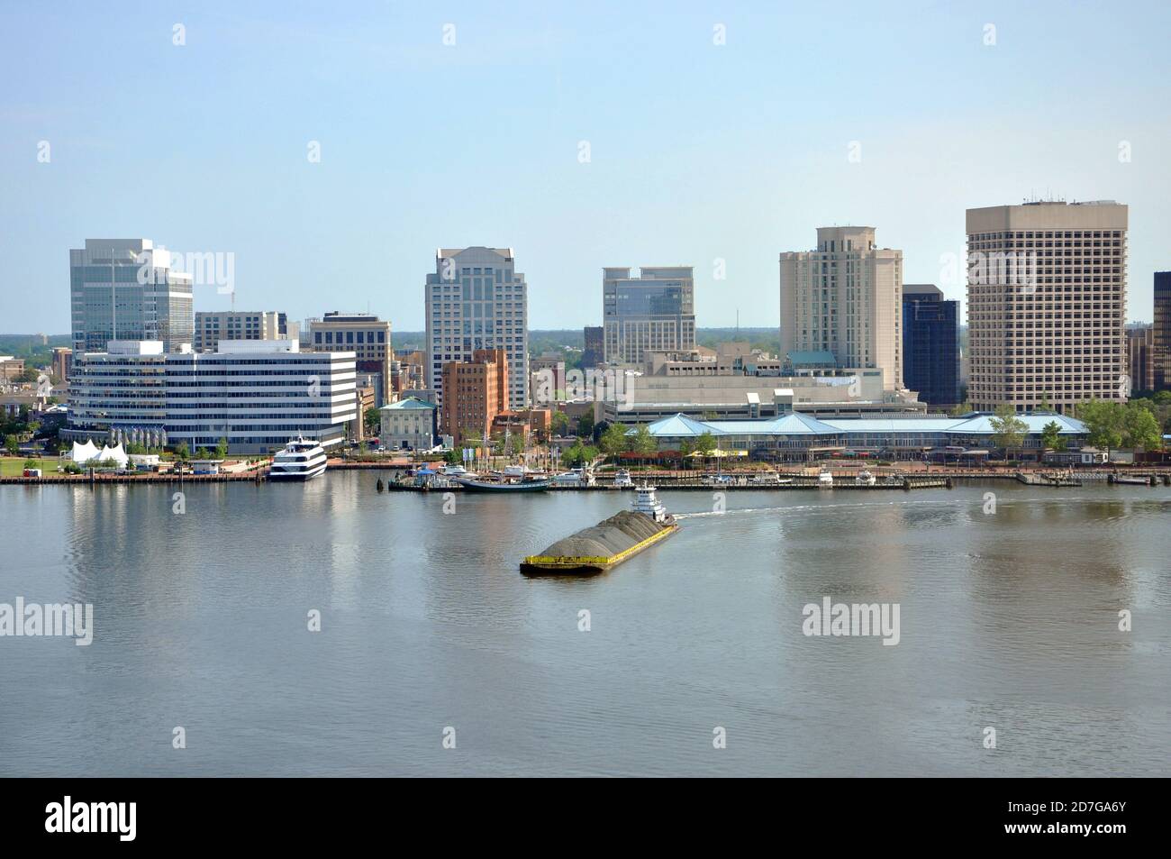 Norfolk virginia skyline hi-res stock photography and images - Alamy