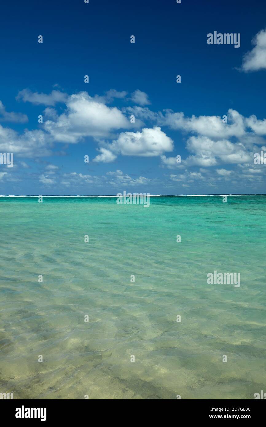 Beach and Pacific Ocean, Rarotonga, Cook Islands, South Pacific Stock ...