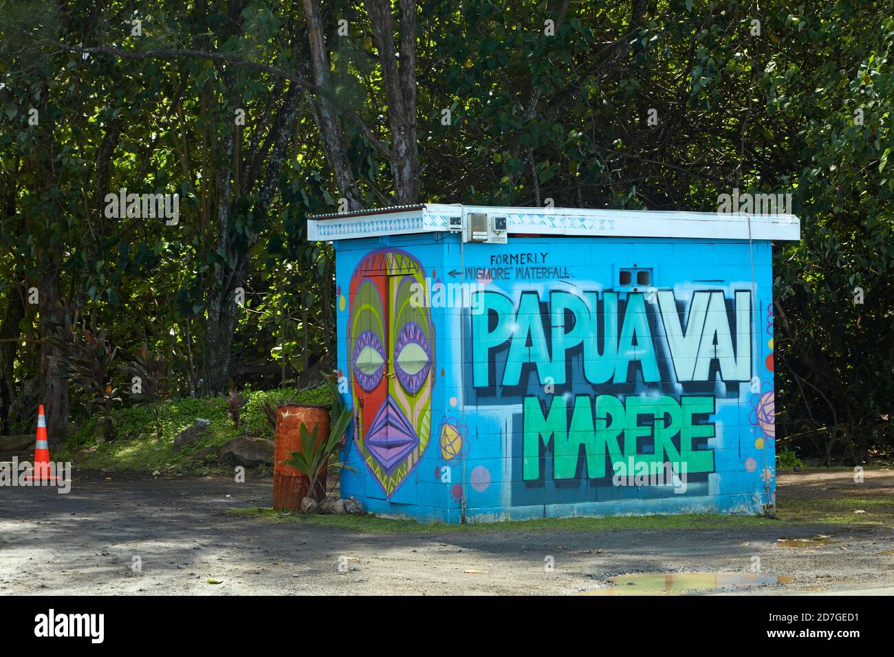 Mural on shed, Vaimaanga, Rarotonga, Cook Islands, South Pacific Stock ...