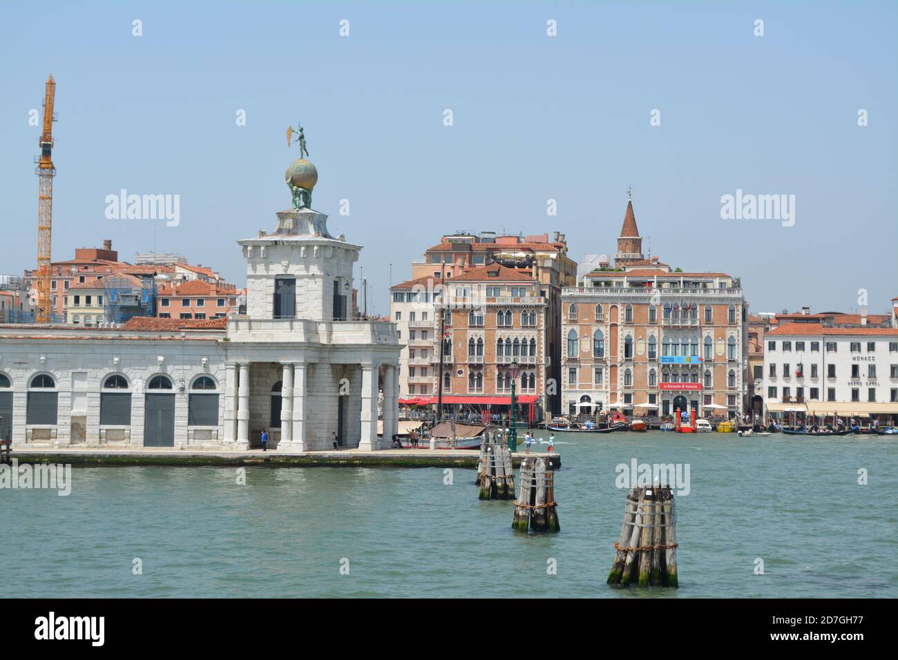 Architettura medioevo hi-res stock photography and images - Alamy