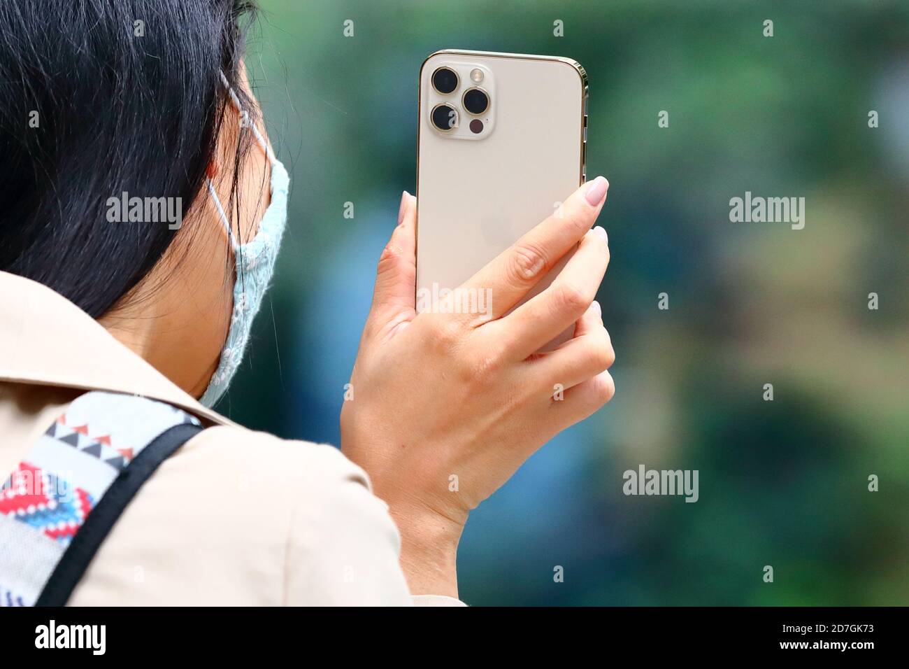 Tokyo, Japan. 23rd Oct 2020. Apple fan shows Apple's 5G new iPhone 12 ...