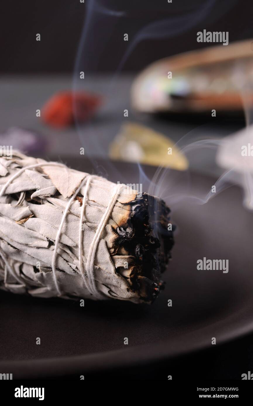 Smudging ceremony hi-res stock photography and images - Alamy