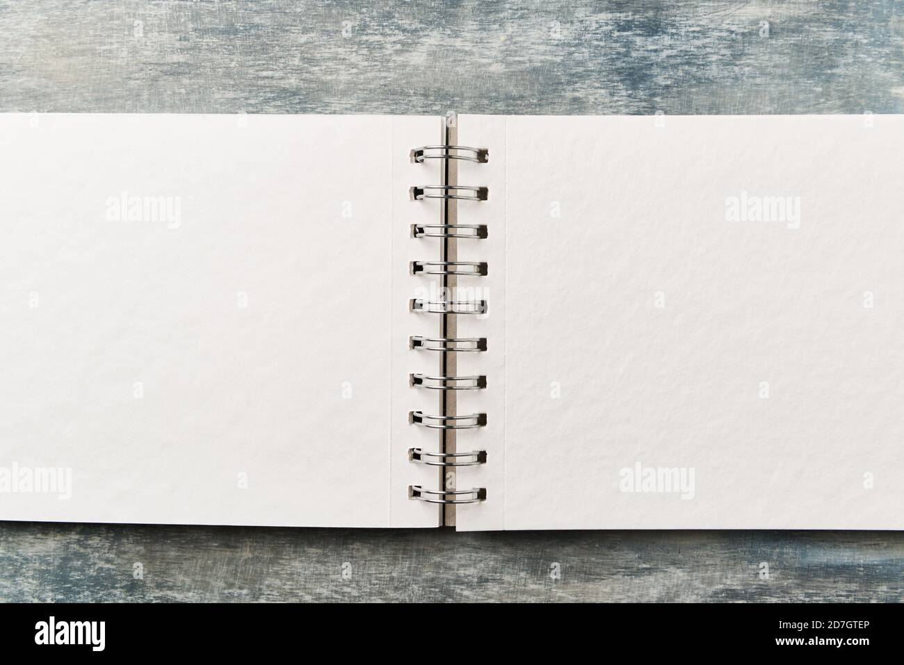 Open blank note book hi-res stock photography and images - Alamy