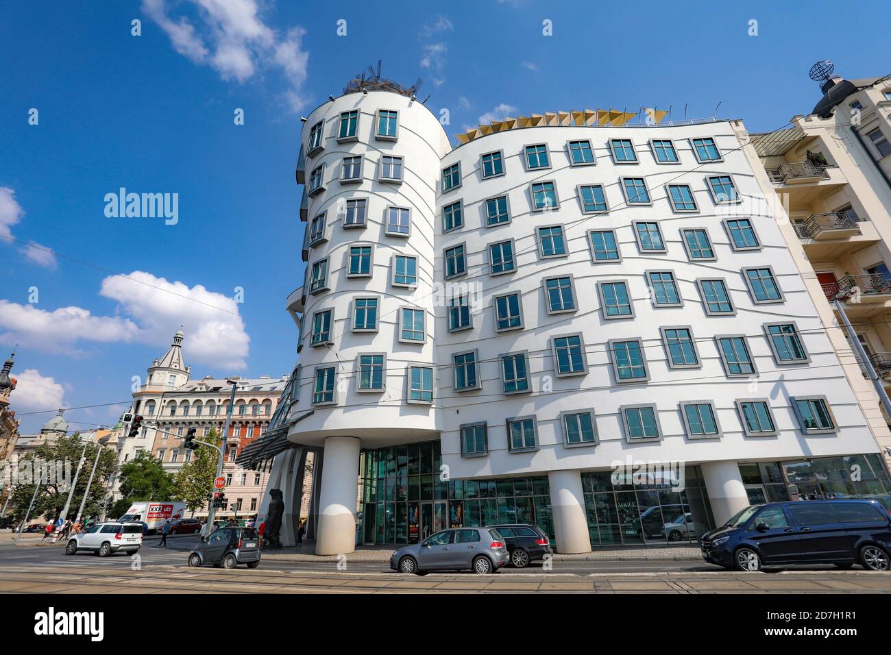 Dancing House, Tančící dům design by architect Frank Gehry in Prague ...
