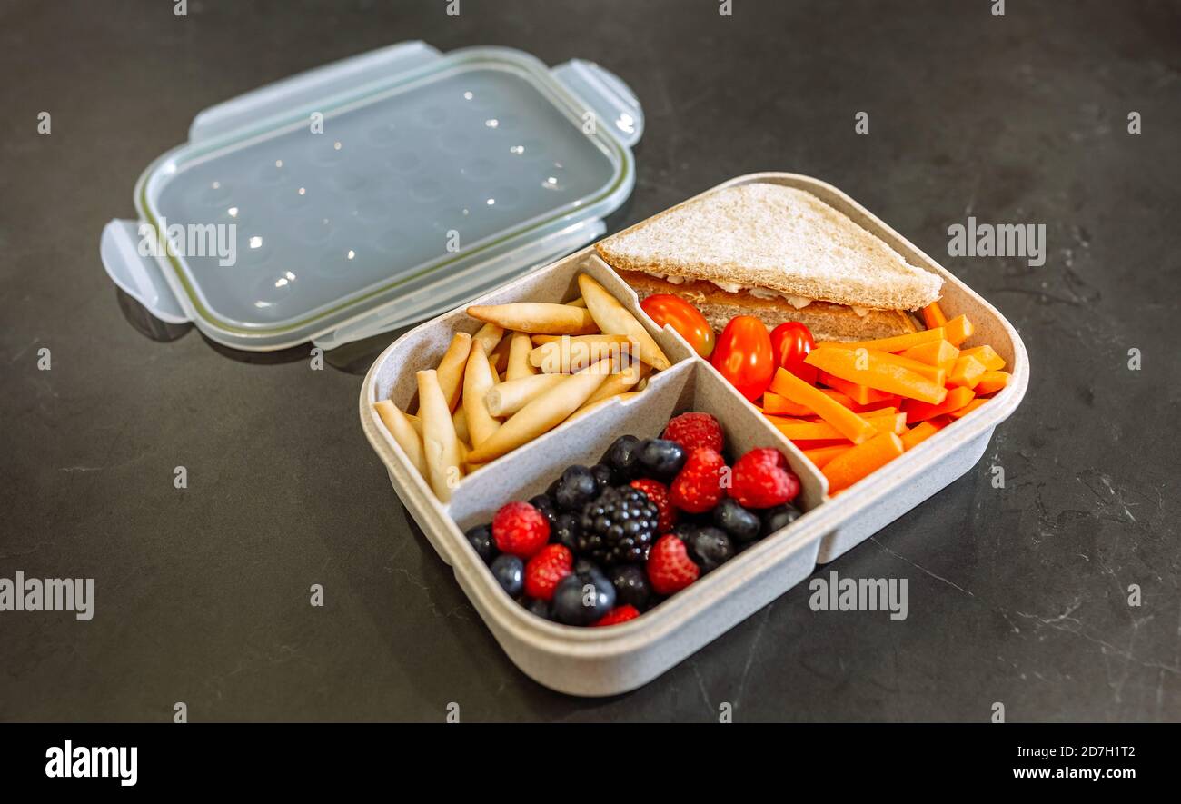 School lunchbox healthy snack hi-res stock photography and images - Alamy