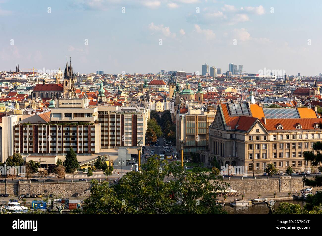 Prague skyline panorama hi-res stock photography and images - Alamy