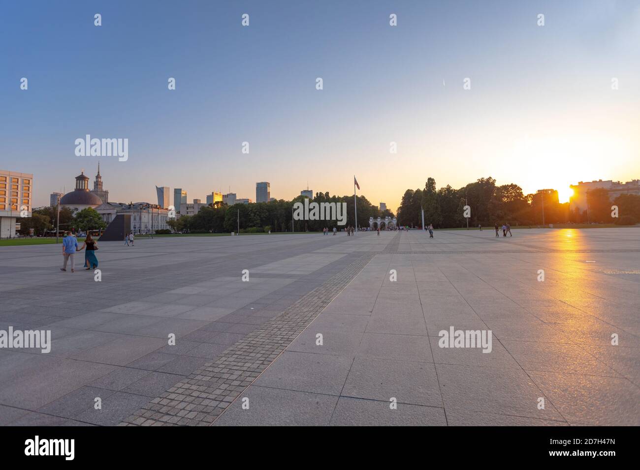 Warsaw pilsudski square hi-res stock photography and images - Alamy