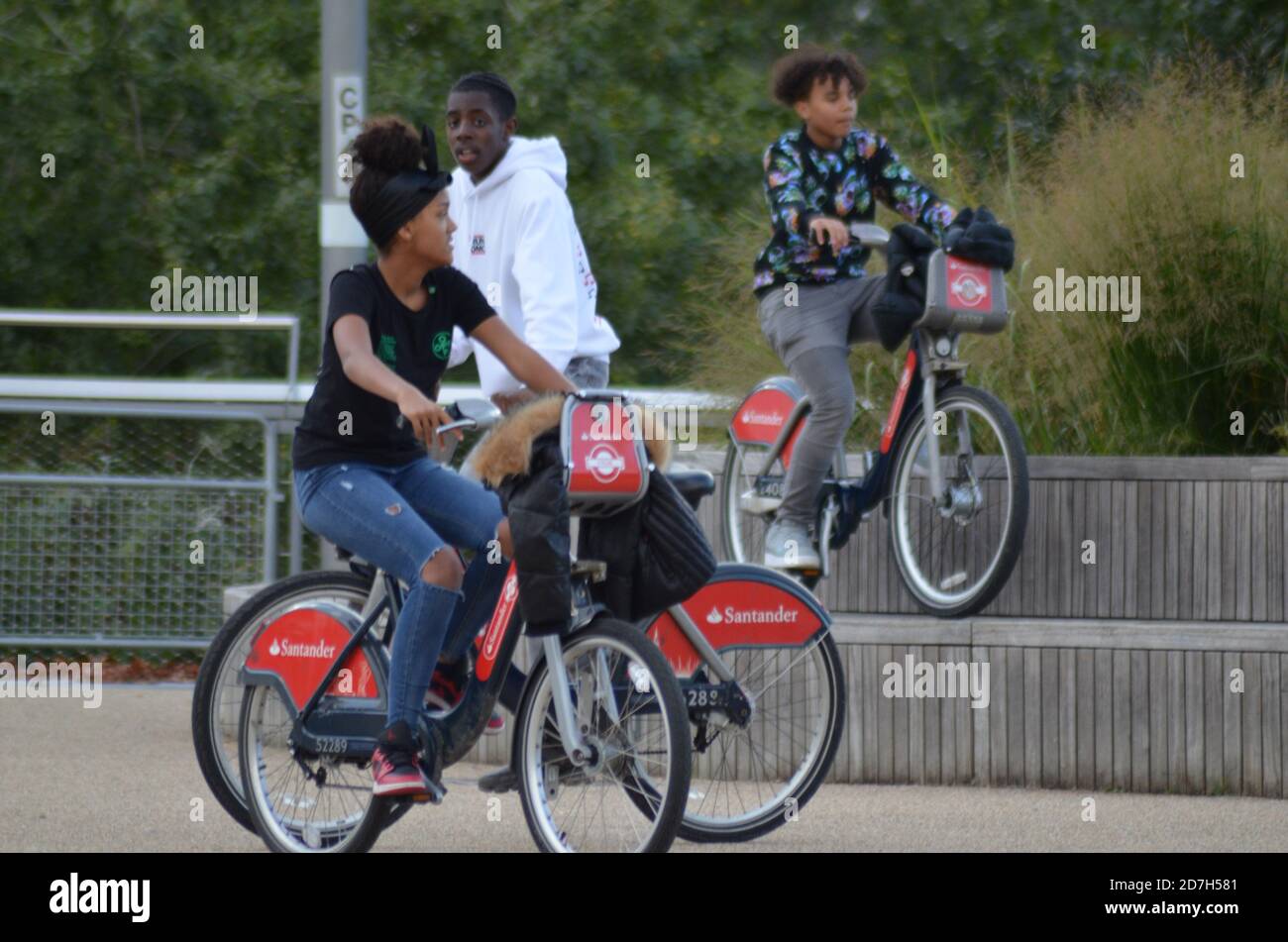 Black cyclists at olympic park hi-res stock photography and images - Alamy
