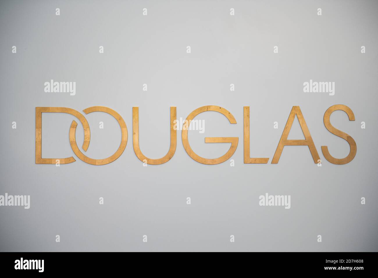 Douglas Logo