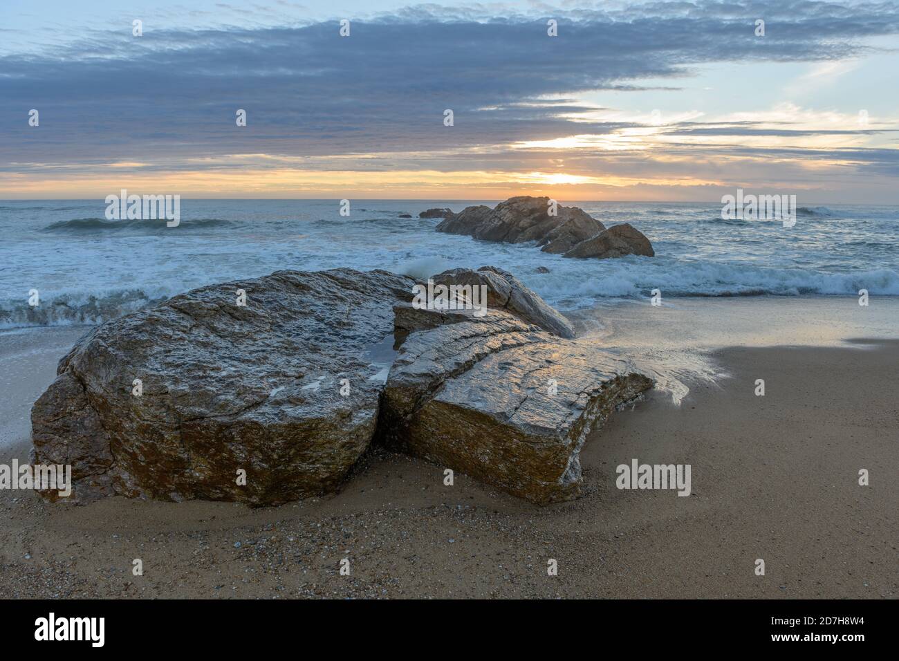 Beautiful sunset at the atlantic coast in France Stock Photo - Alamy