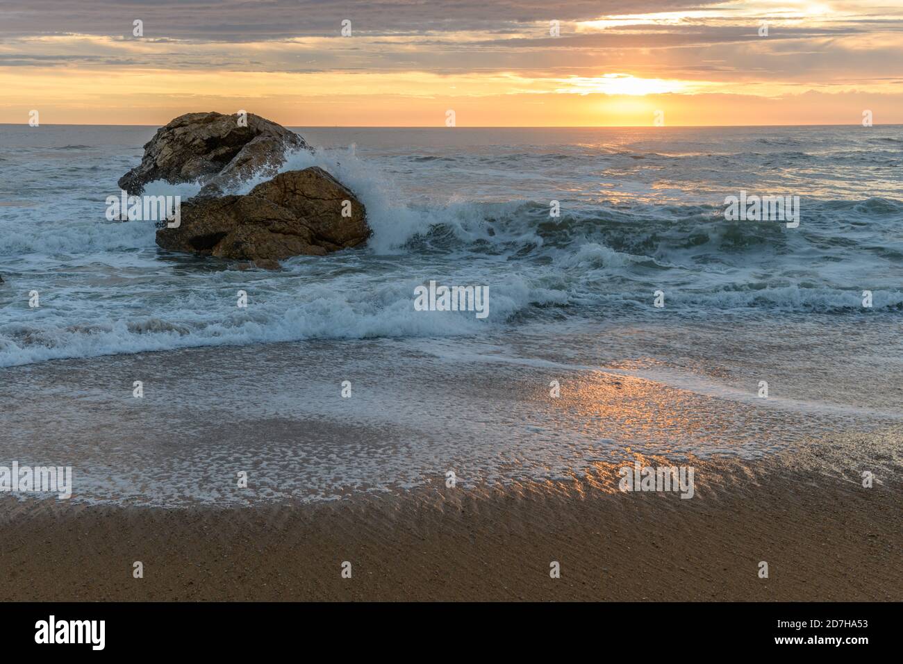 Beautiful sunset at the atlantic coast in France Stock Photo - Alamy