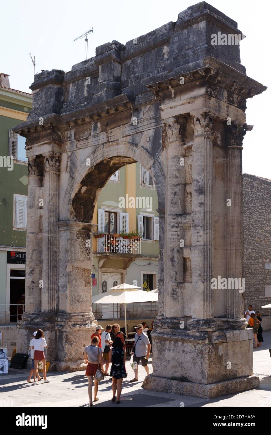 Triumphal Arch of Sergii, Pula, Croatia Stock Photo - Alamy