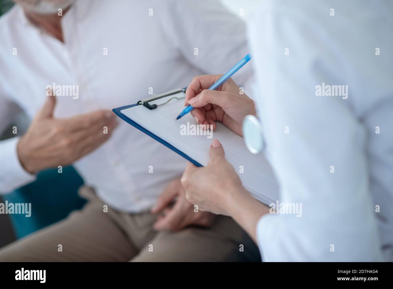 Female doctor hands hi-res stock photography and images - Alamy