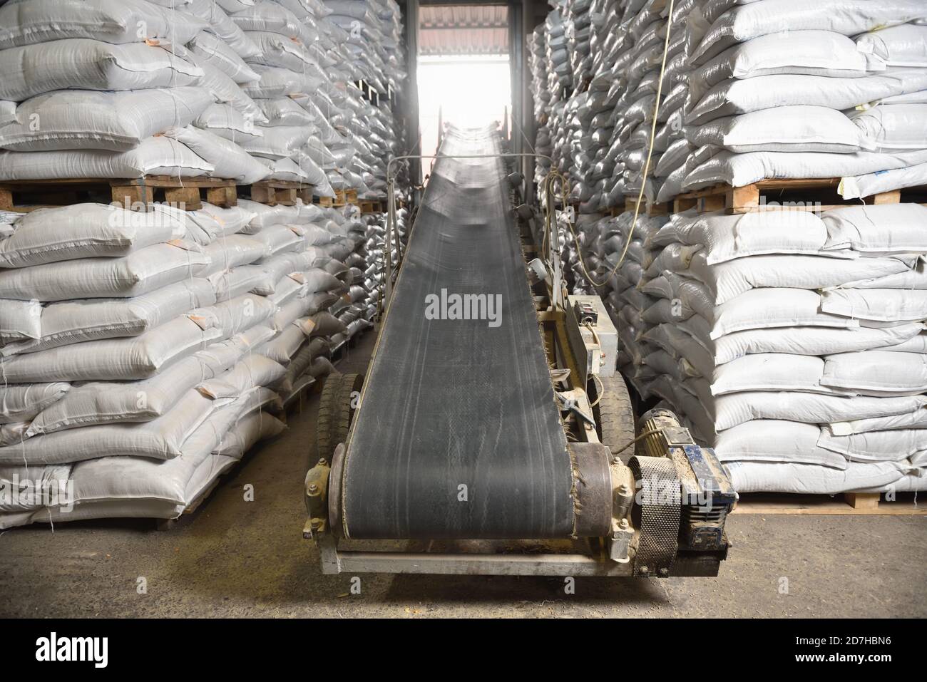 Moving conveyor belt hi-res stock photography and images - Alamy