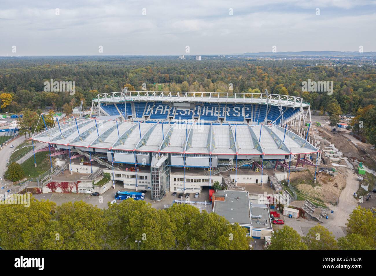 Total: View of the wildlife park stadium and the new roof as well as ...