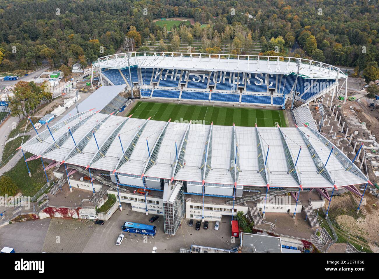 Total: View of the wildlife park stadium and the new roof as well as ...