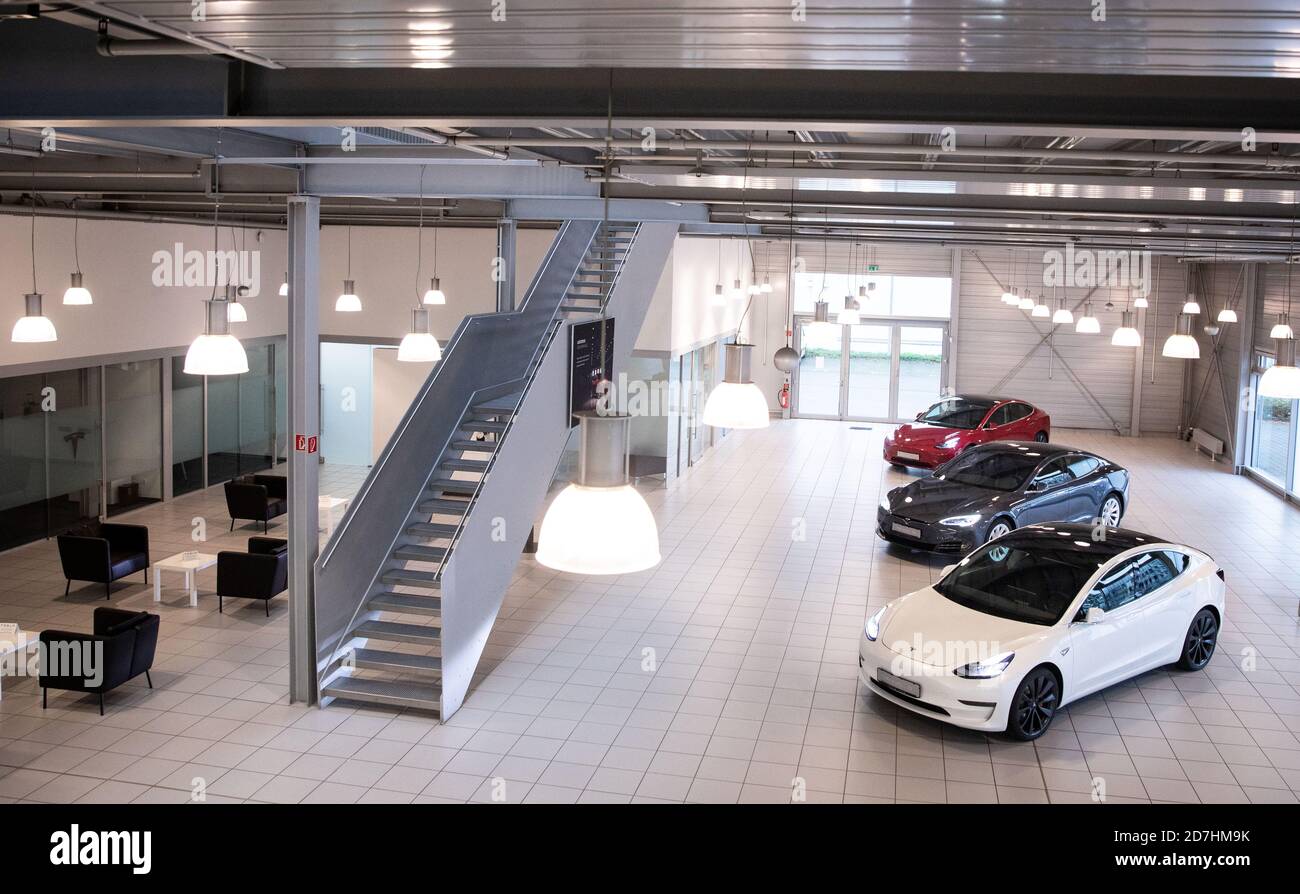 Hamburg, Germany. 21st Oct, 2020. Electric cars from Tesla (Model S ...