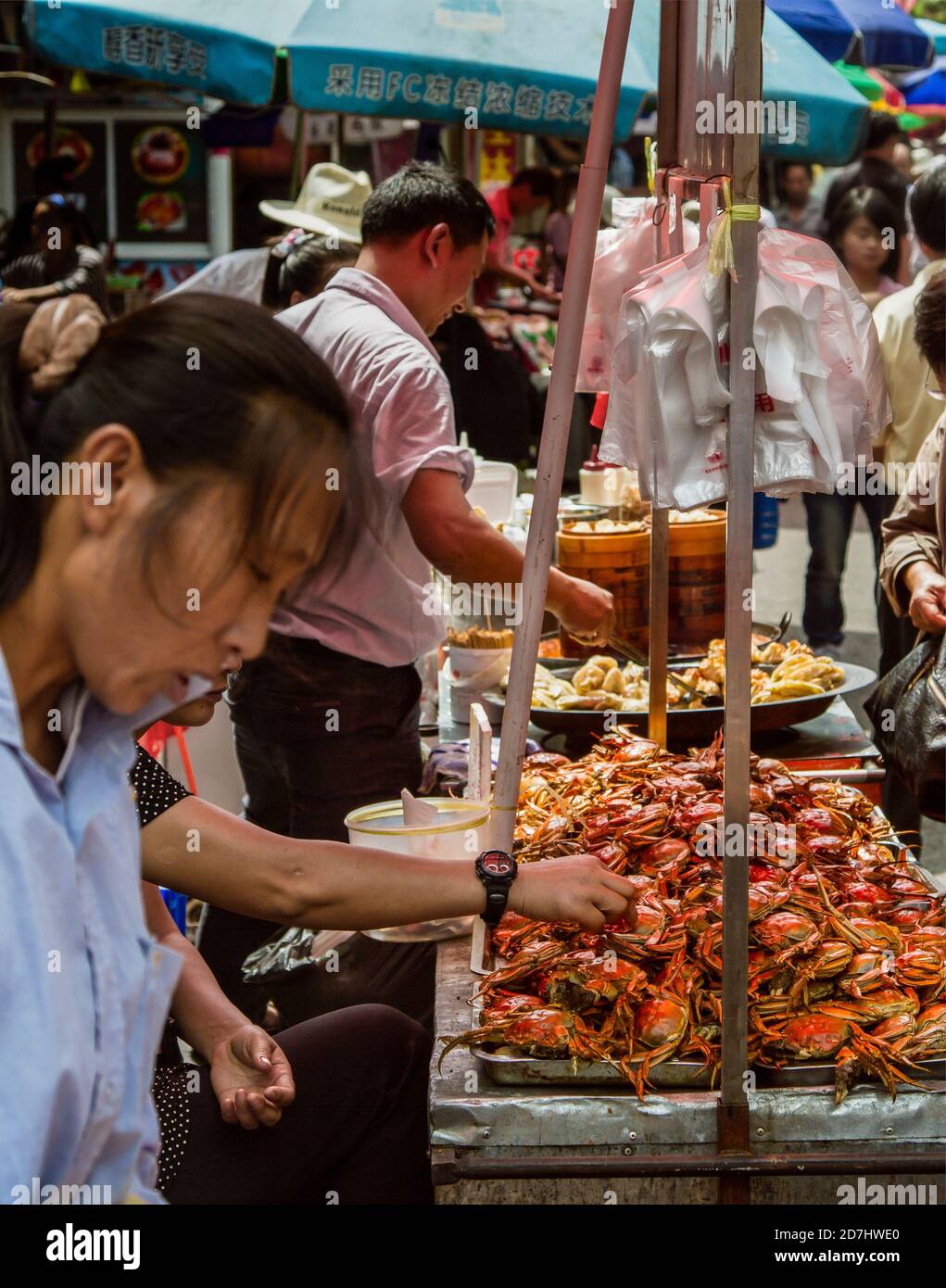 Live animal market china hi-res stock photography and images - Alamy