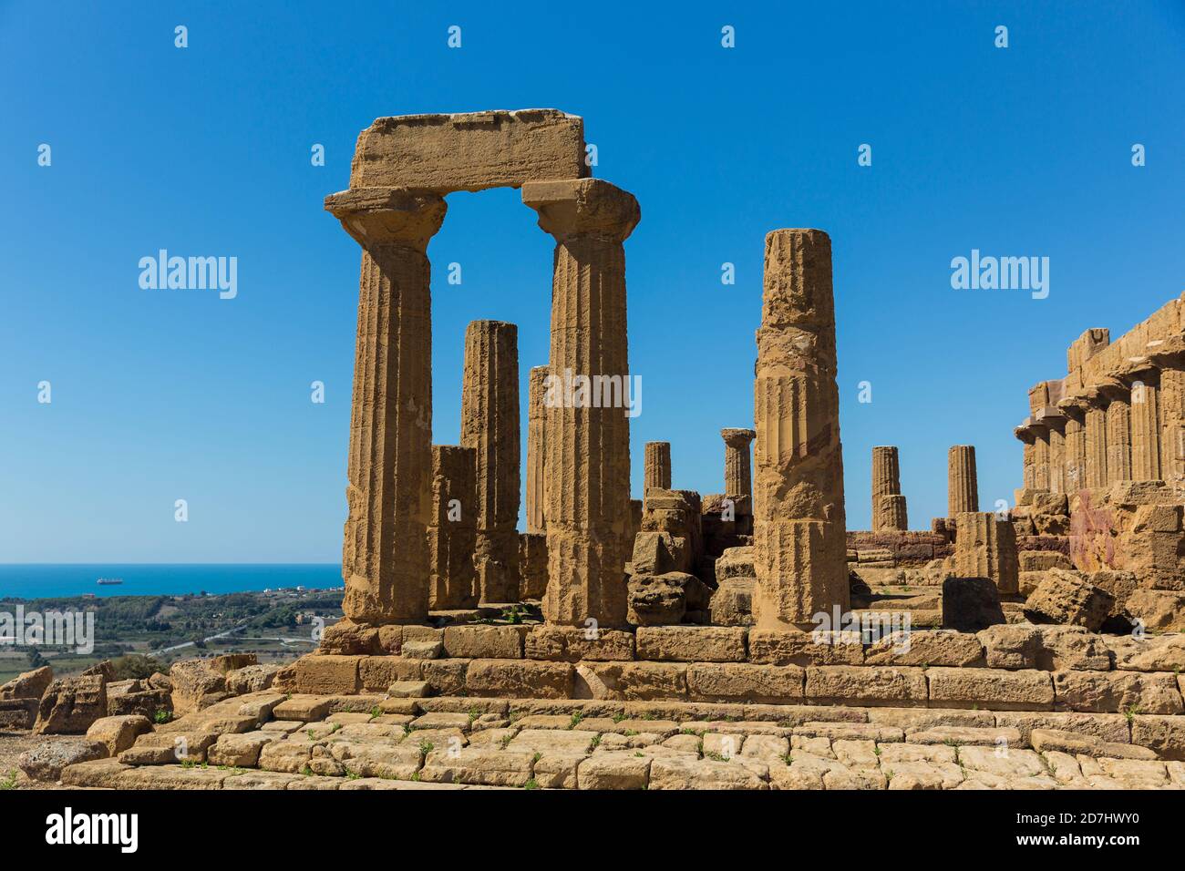 Corinthian temples hi-res stock photography and images - Alamy
