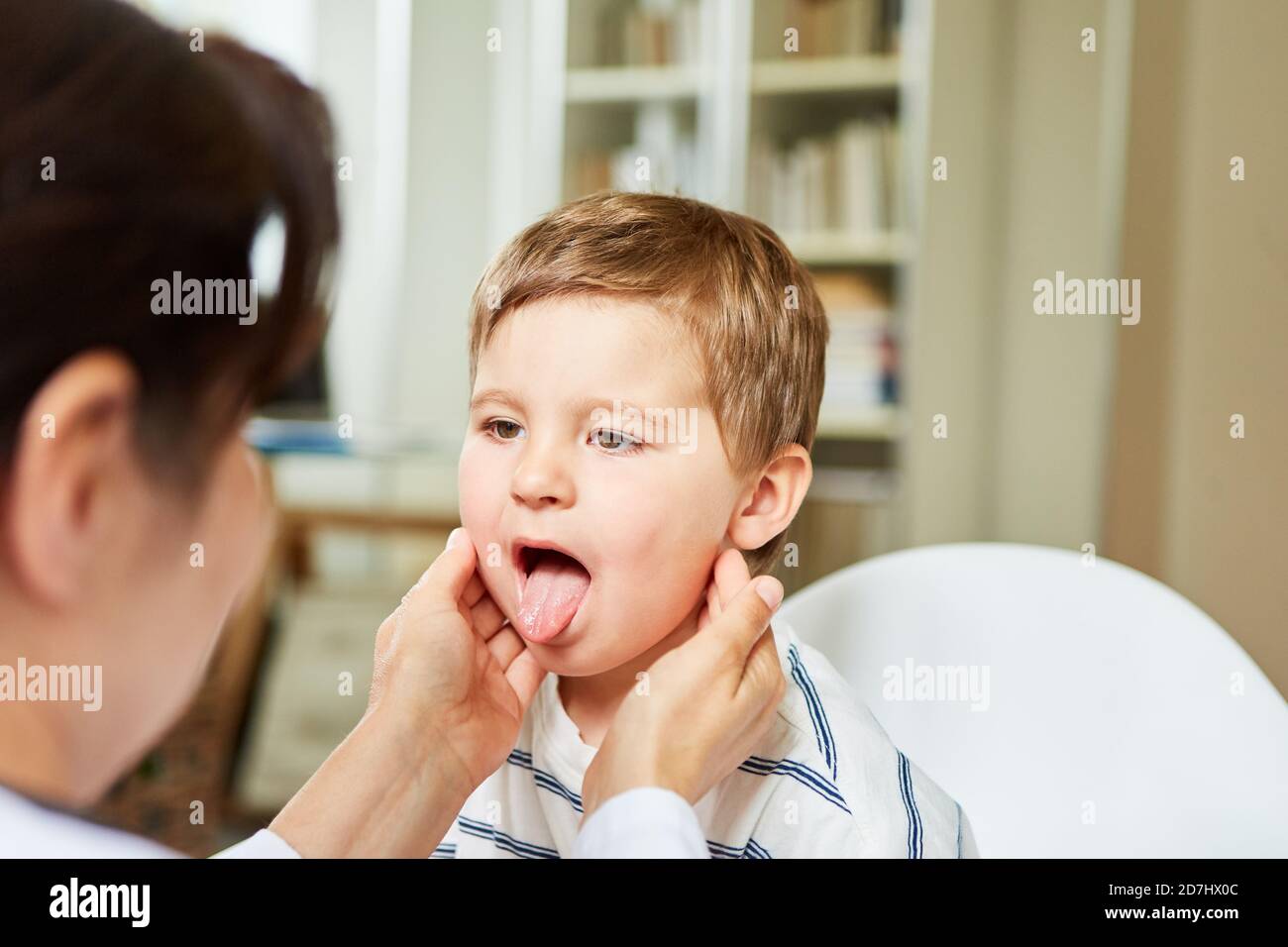 Tonsils and tongue hi-res stock photography and images - Alamy
