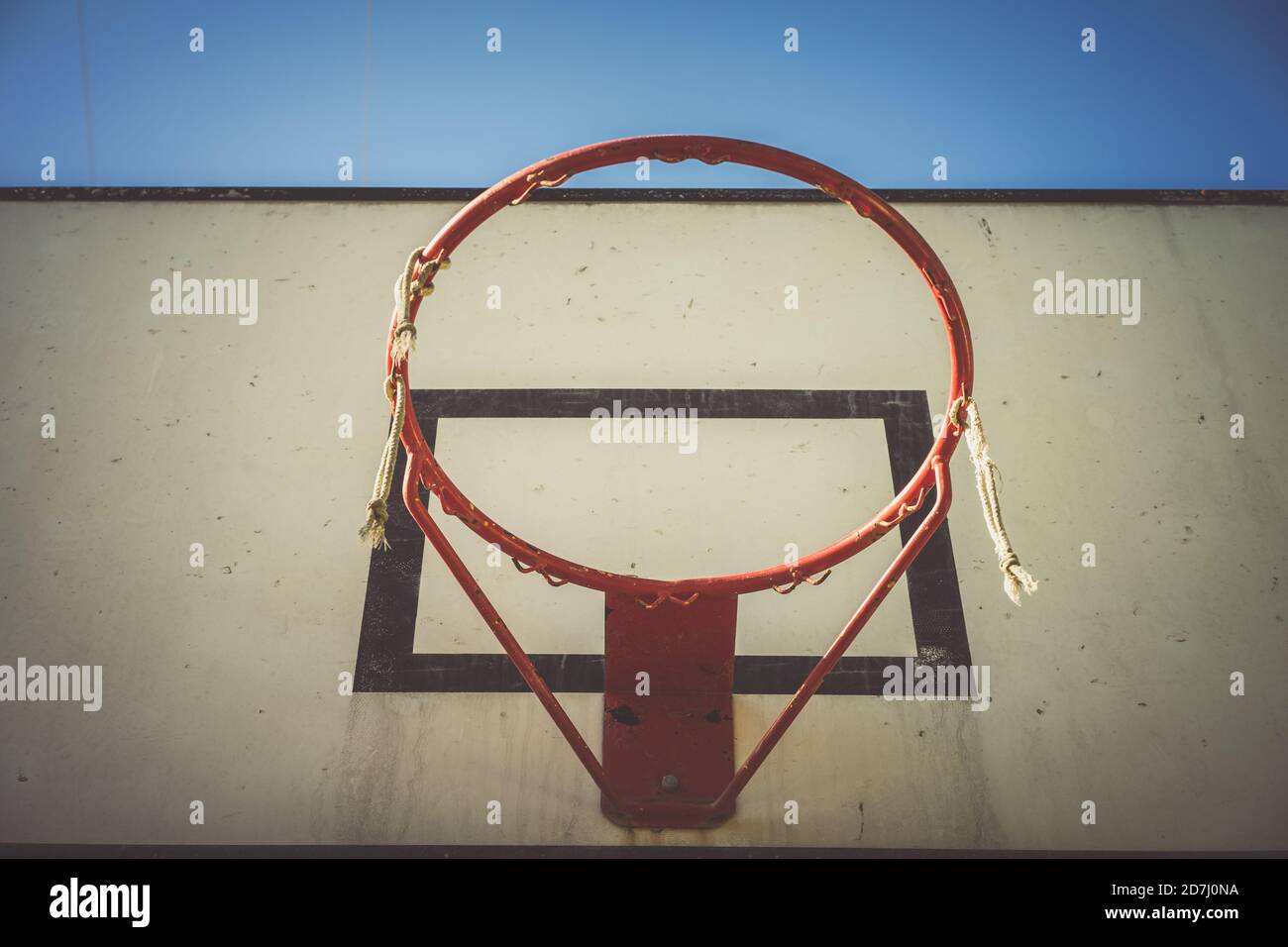 Broken basketball rim hi-res stock photography and images - Alamy