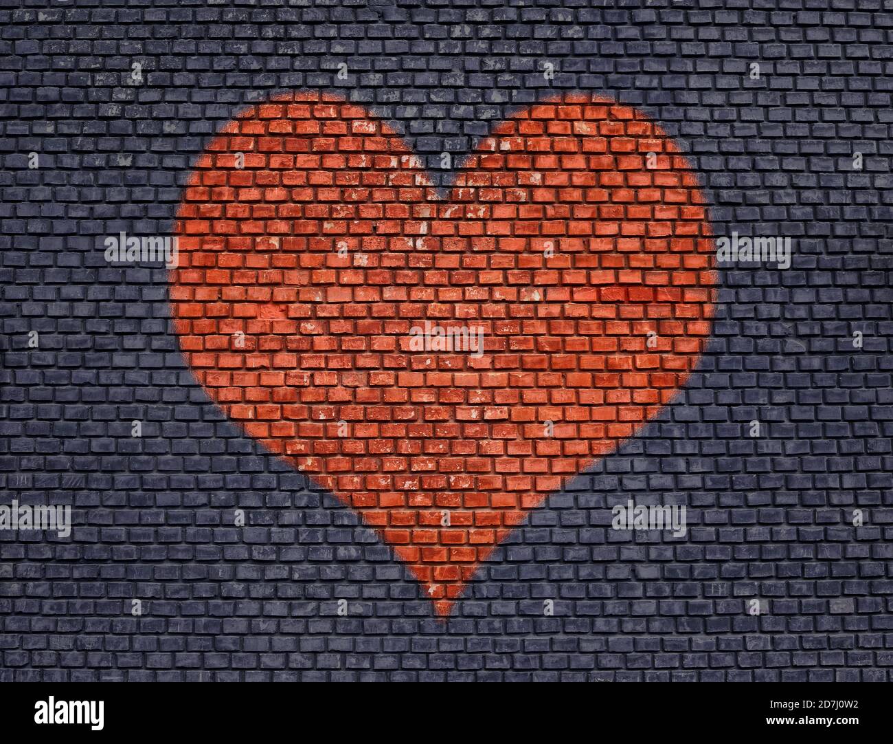Painted red big heart on old brick wall Stock Photo - Alamy