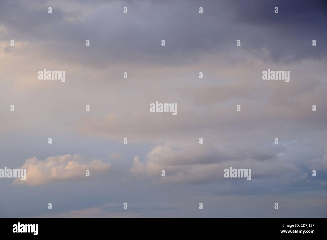 Cloudy gray background hi-res stock photography and images - Alamy