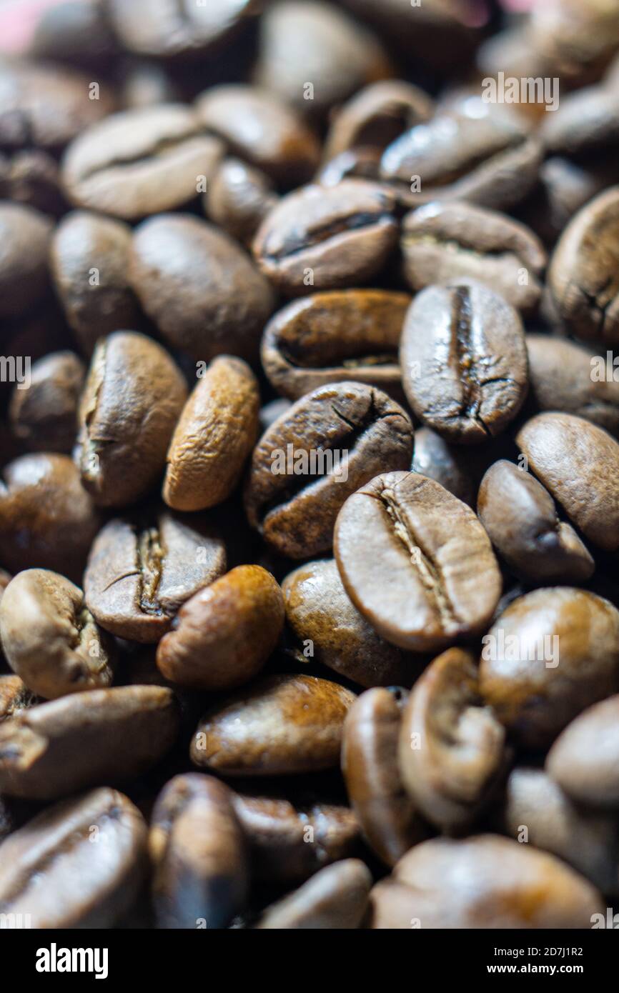 Dark coffee bean hi-res stock photography and images - Alamy