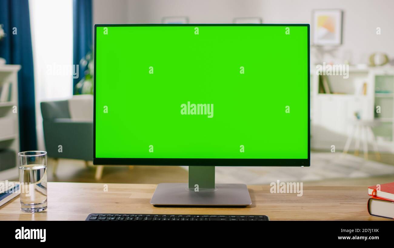 Green screen studio table hi-res stock photography and images - Alamy