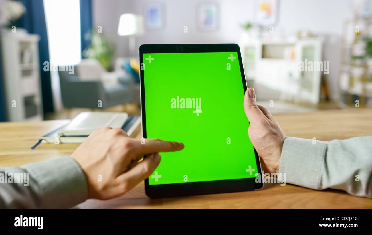 Hand gestures green screen hi-res stock photography and images - Alamy