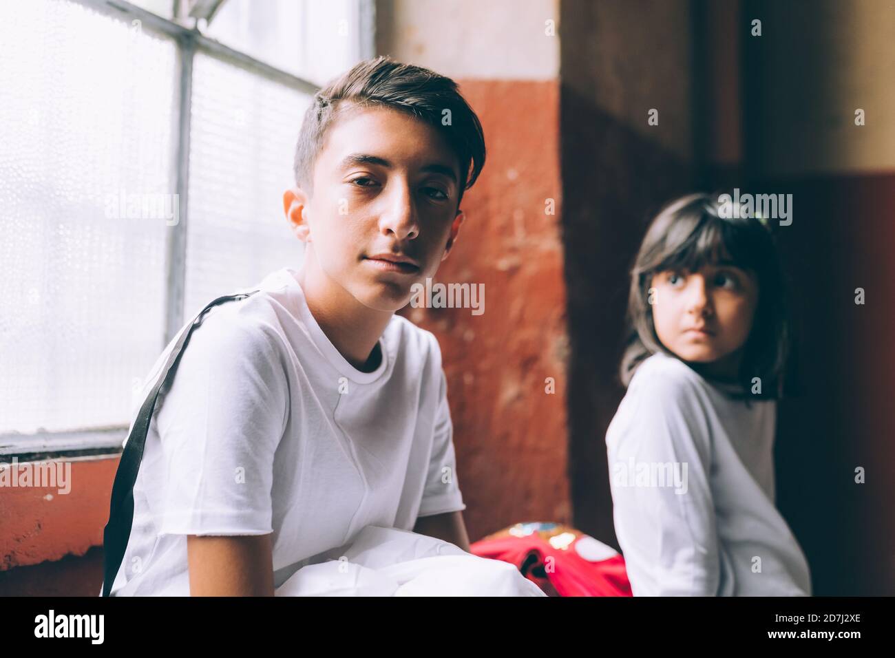 Portrait of brother and sister Stock Photo - Alamy