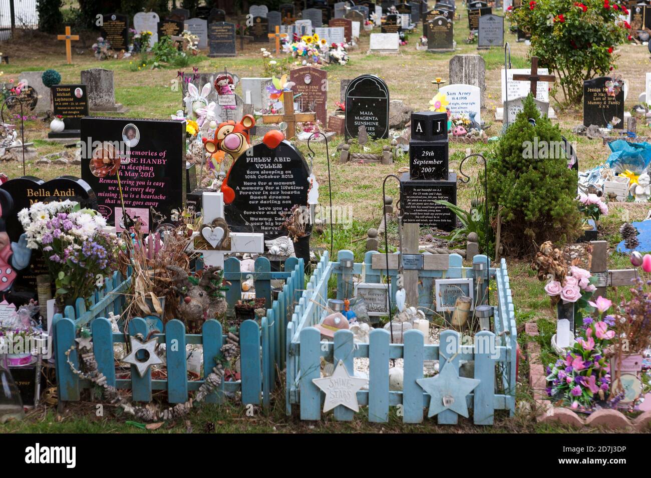 Childrens tomb hi-res stock photography and images - Alamy