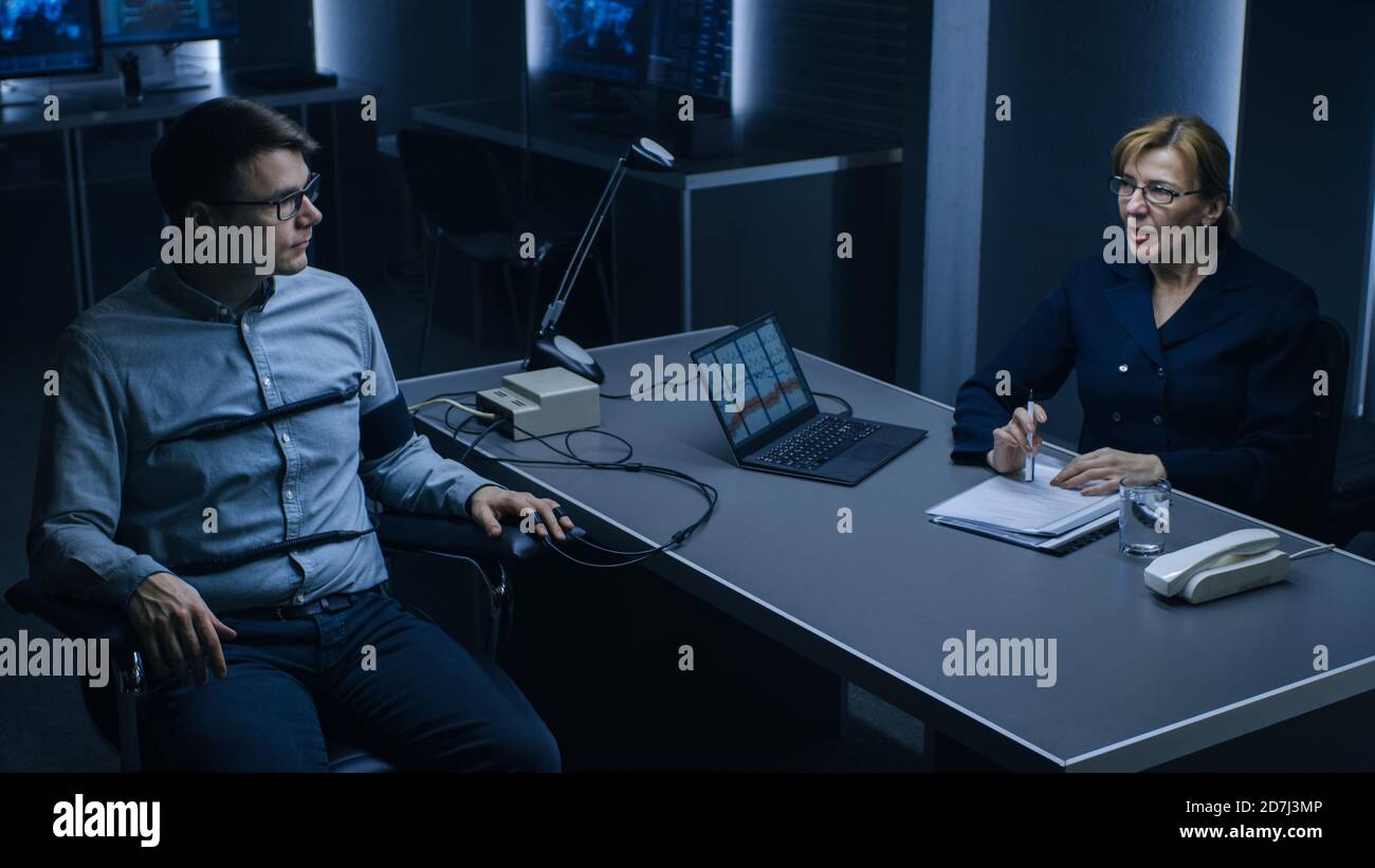 Lie Detector Polygraph High Resolution Stock Photography and Images - Alamy